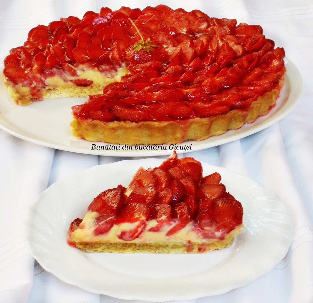 Tarta cu capsuni si crema de vanilie – Bucătăria Gicuței