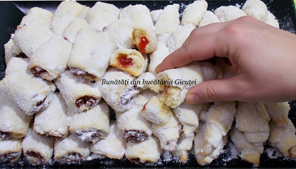 Cornulete fragede cu smantana, untura sau unt – Bucătăria Gicuței